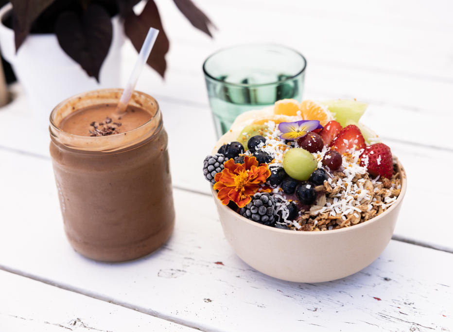 Example Days of Eating With Protein Shakes | Vitalura Labs